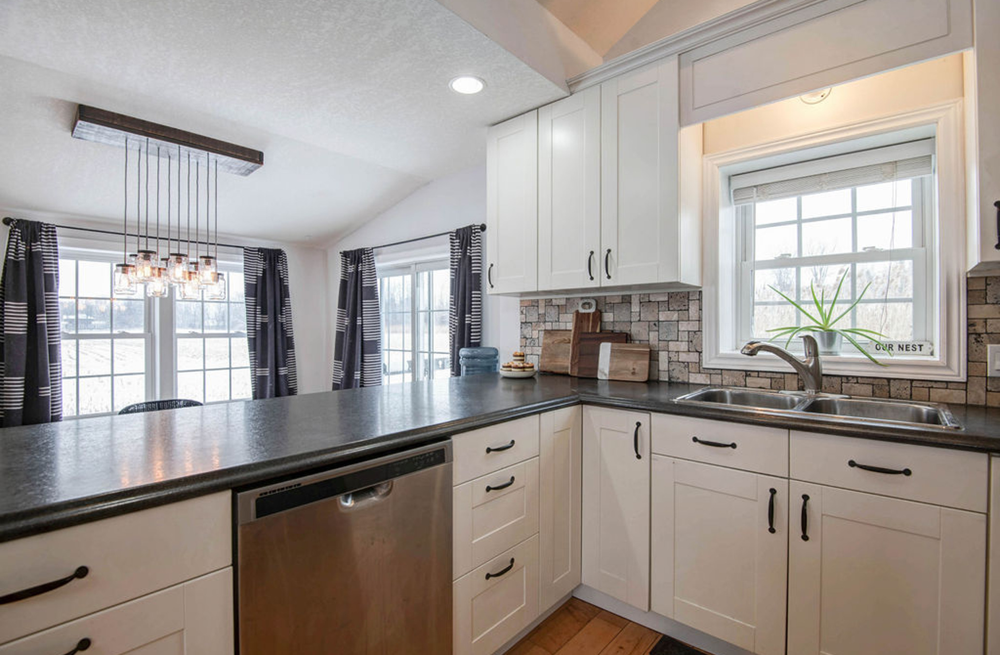 1032 Fiddler's Green Road