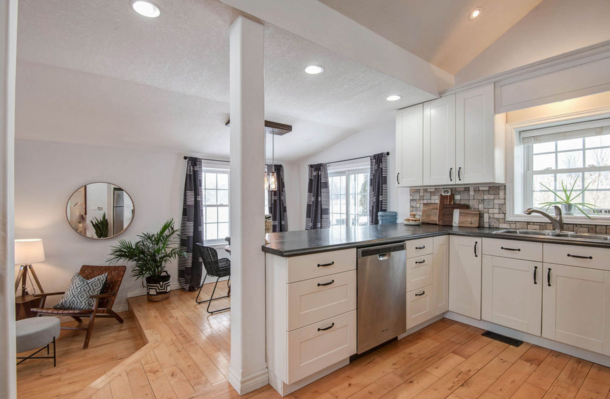 1032 Fiddler's Green Road